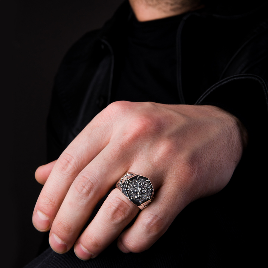 Octagon Ring | Rings by Oz Abstract Tokyo | Online Boutique Oz Abstract ...