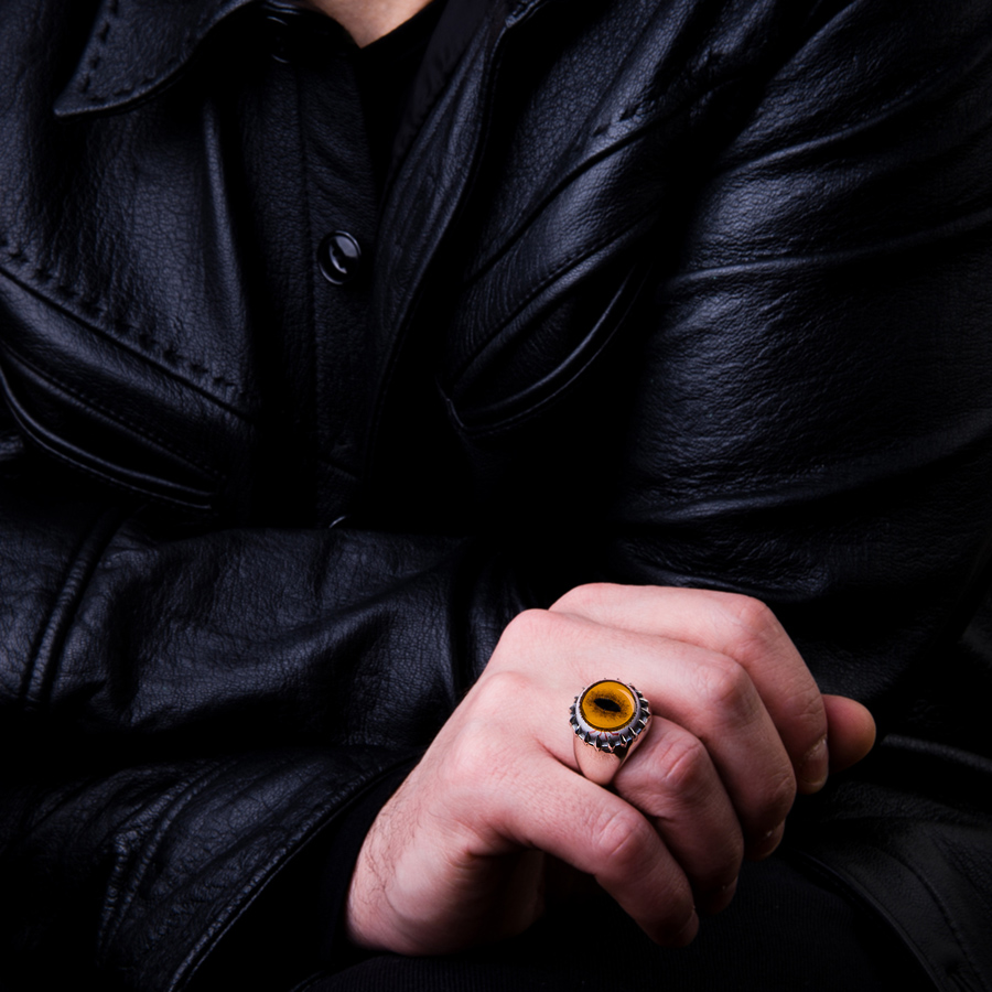 Evil Orange Eye | Rings by Oz Abstract Tokyo | Online Boutique Oz ...